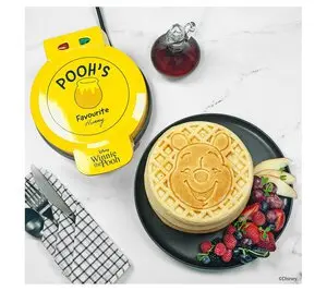 UNCANNY BRANDS Winnie The Pooh Waffle Maker