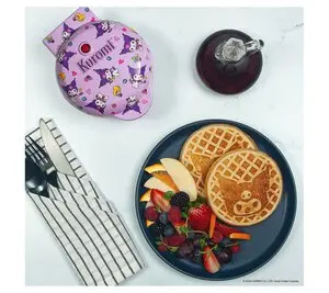 UNCANNY BRANDS Hello Kitty Kuromi Mini Waffle M Aker