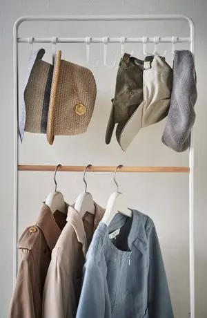 YAMAZAKI Coat & Hat Storage Rack