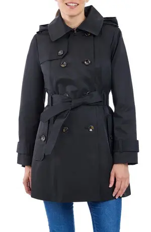 Double-Breasted Trench Coats with Spread Collar