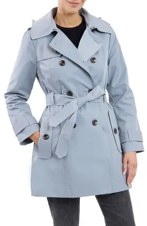 Double-Breasted Trench Coats with Spread Collar