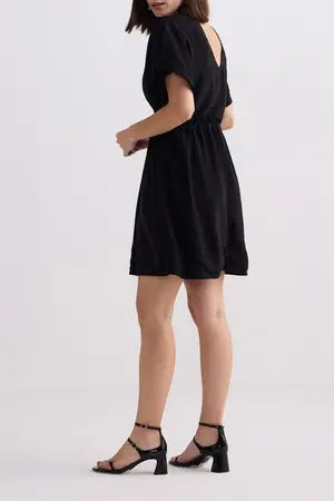 REISTOR Gathered V-neck Dress