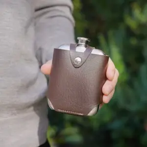 VISKI Flask And Traveling Case In Stainless Steel