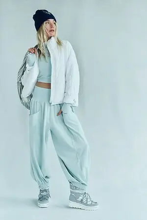 Free People Up In The Air Set Arctic Snow
