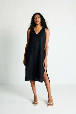 REISTOR The Hemp Noir Dress