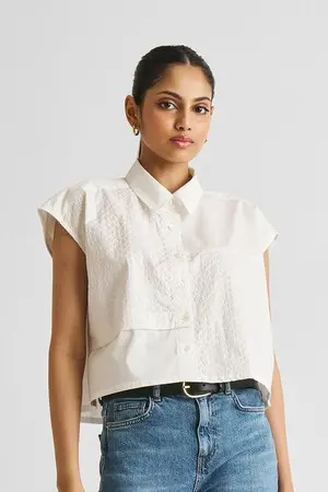 REISTOR Oversized Embroidered Panel Crop Top - Red