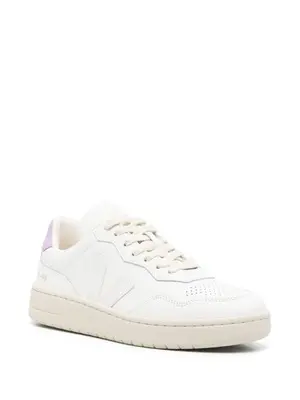 VEJA V-90 Sneakers - White