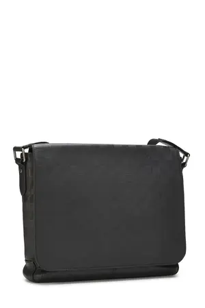 LOUIS VUITTON Damier Infini District Messenger