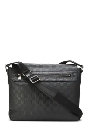LOUIS VUITTON Damier Infini District Messenger