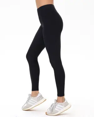 REBODY Phoenix Fleece Pocket Legging - Warm Black