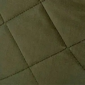 MUTTS AND HOUNDS Quilted Water-resistant Dog Carrier