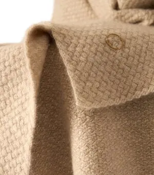 OYUNA Cashmere Maple Throw - Neutral