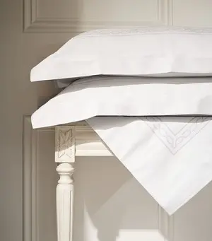 CELSO DE LEMOS Versailles Super King Duvet Cover - White