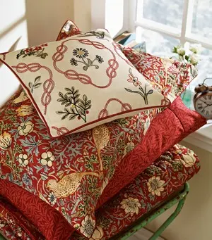 MORRIS & CO. Strawberry Thief Duvet Cover