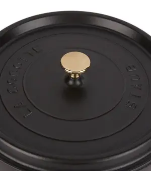 STAUB Round Cocotte - Black
