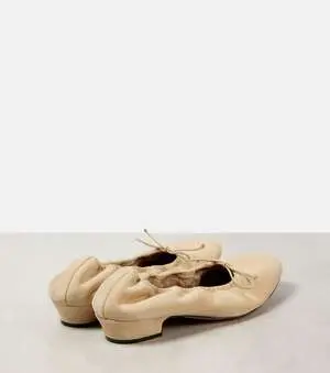 THE ROW Awar Shearling-lined Suede Ballet Flats - Beige