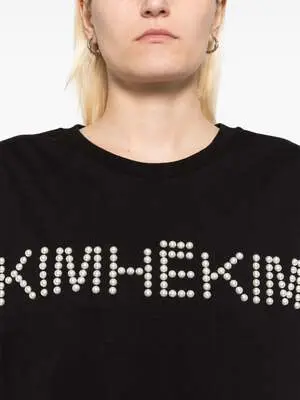KIMHEKIM Faux Pearl Embellishment Logo T-shirt