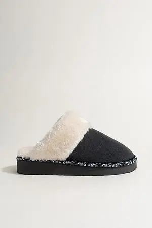 Minnetonka Textured Shoes For Women