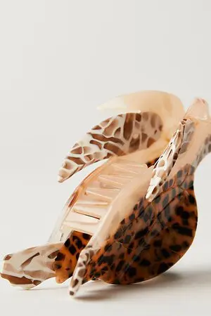 Free People Wild Animal Claw Clip - Turtle