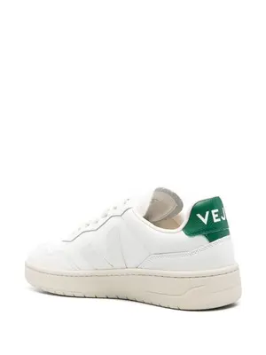 VEJA V-90 Sneakers