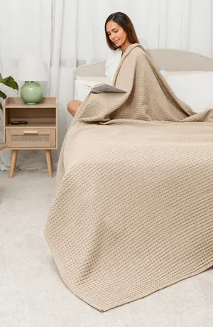 COMFY CUBS Adult Waffle Blanket - Sand