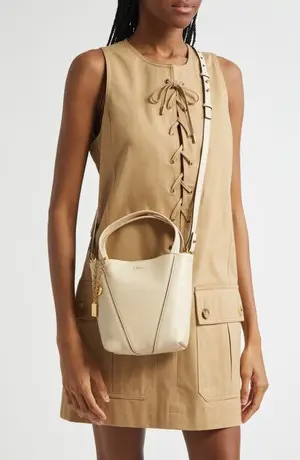 Chloé Small Spin Leather Tote - Sweet Beige