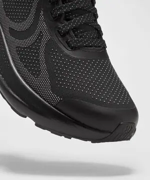 Lululemon Beyondfeel Waterproof Running Shoe - Black/white