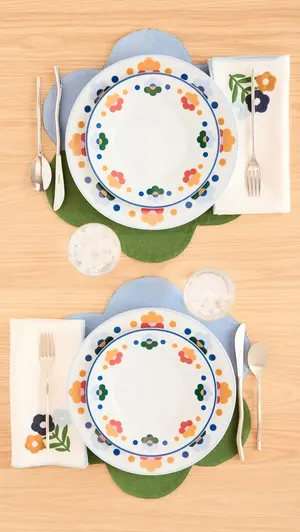 MISETTE Floral Embroidered Linen Napkins Set Of 4 - Floral/dark Blue