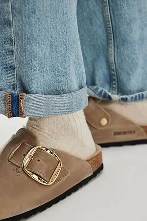 BIRKENSTOCK Boston Big Buckle Shearling Clogs - Tobacco Oiled Leather