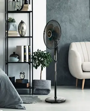 BLACK + DECKER 16 In. Dual Blade Stand Fan