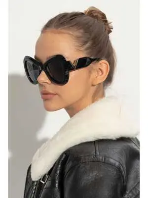 Valentino Garavani Vlogo Signature Sunglasses