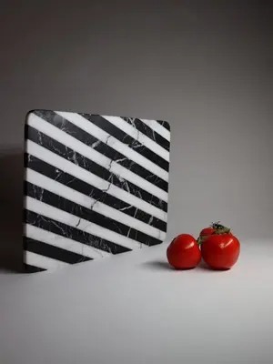 EDITIONS MILANO Alice Chopping Board