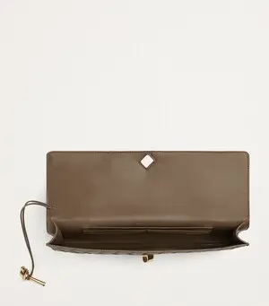 Bottega Veneta Medium Andiamo Clutch Bag - Brown