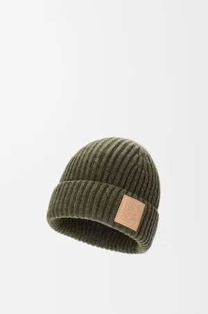 Loewe Beanie In Cashmere - Dark Khaki