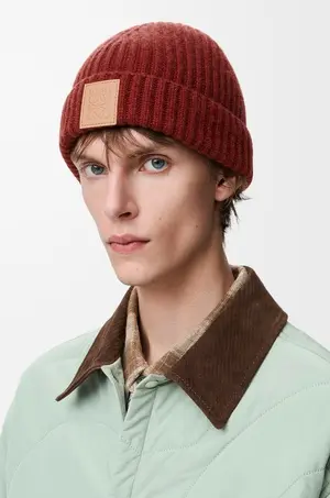 Loewe Beanie In Cashmere - Mahogany