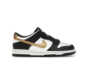 Nike Dunk Low Sneakers