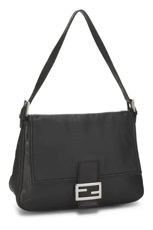 Fendi Grained Leather Mama Bag With Ff Buckle - Black