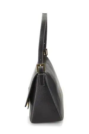 Fendi Grained Leather Mama Bag With Ff Buckle - Black