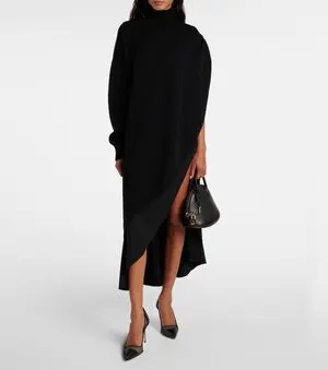 Manolo Blahnik Capcour 90 Pumps