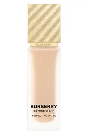 Burberry Beyond Wear Perfecting Matte Foundation - 30 Light Neutral