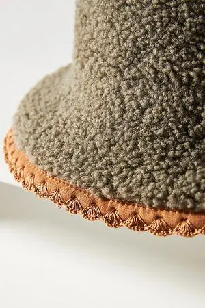 Ugg Sherpa Scallop Bucket Hat - Green | Editorialist display picture 1
