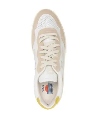 VEJA V-90 Sneakers - White
