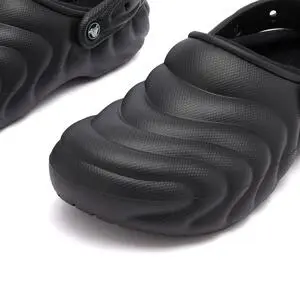 CROCS Classic Overpuff Clog