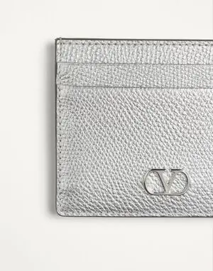 Valentino Garavani Vlogo Signature Cardholder In Laminated Grainy Calfskin - Silver