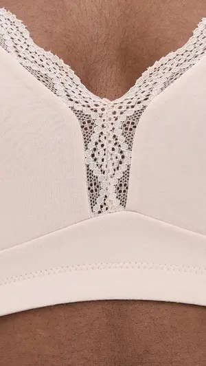 STRIPE & STARE The Lace Plunge Bralette - Sand