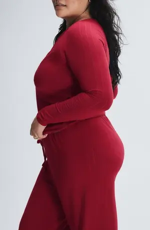 SAVAGE X FENTY Sleek Stitch Sleep Henley - Red Cognac