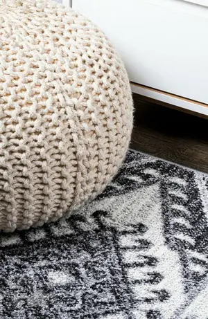JONATHAN Y Sura Modern Kilim Geometric Area Rug