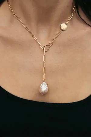 ALBISIA Veda Baroque Pearl Lariat