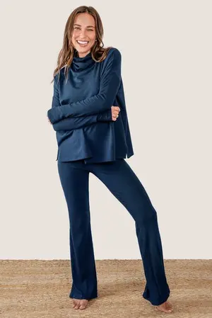 JJWINKS Light Hug® Bra-free Fleece Turtleneck - Navy