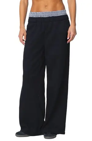 Stand Activewear For Women